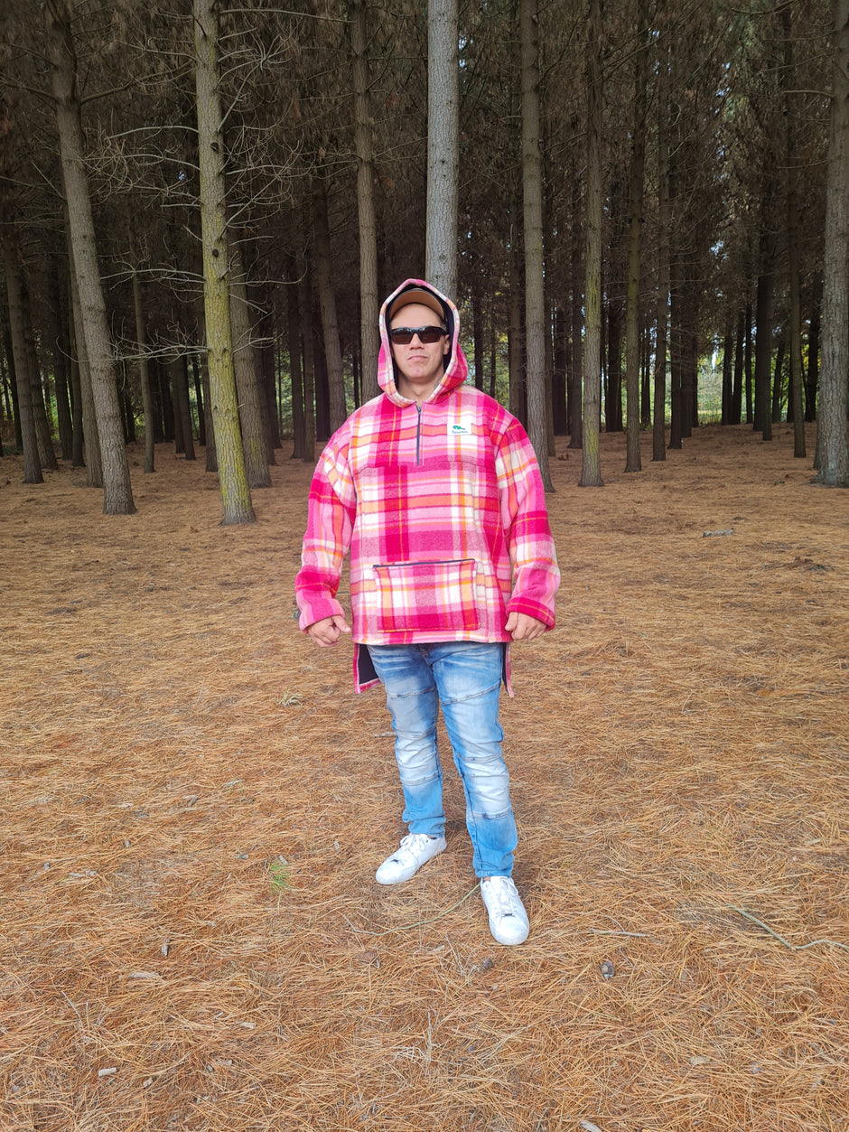 Māori Clothing outdoors – Raumoa Clothing